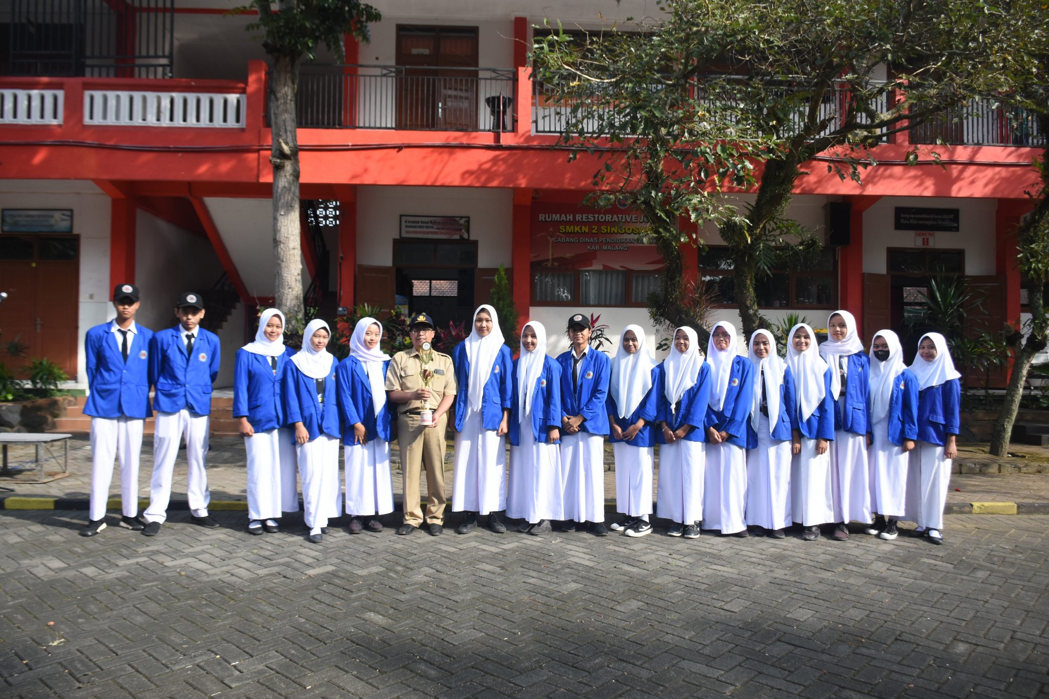 SMKN 2 SINGOSARI – INORASI (Inovasi Raih Prestasi)